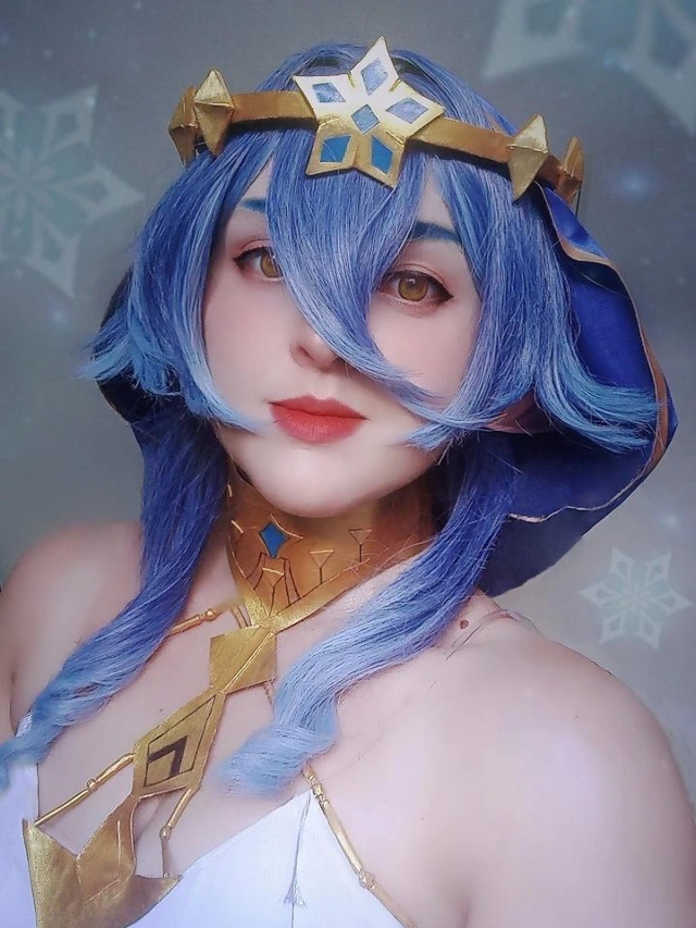Belo contest cosplay da Layla, de Genshin Impact