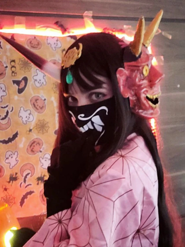 Cosplays: Nezuko Shuten Douji (Halloween), Yashiro Nene e mais