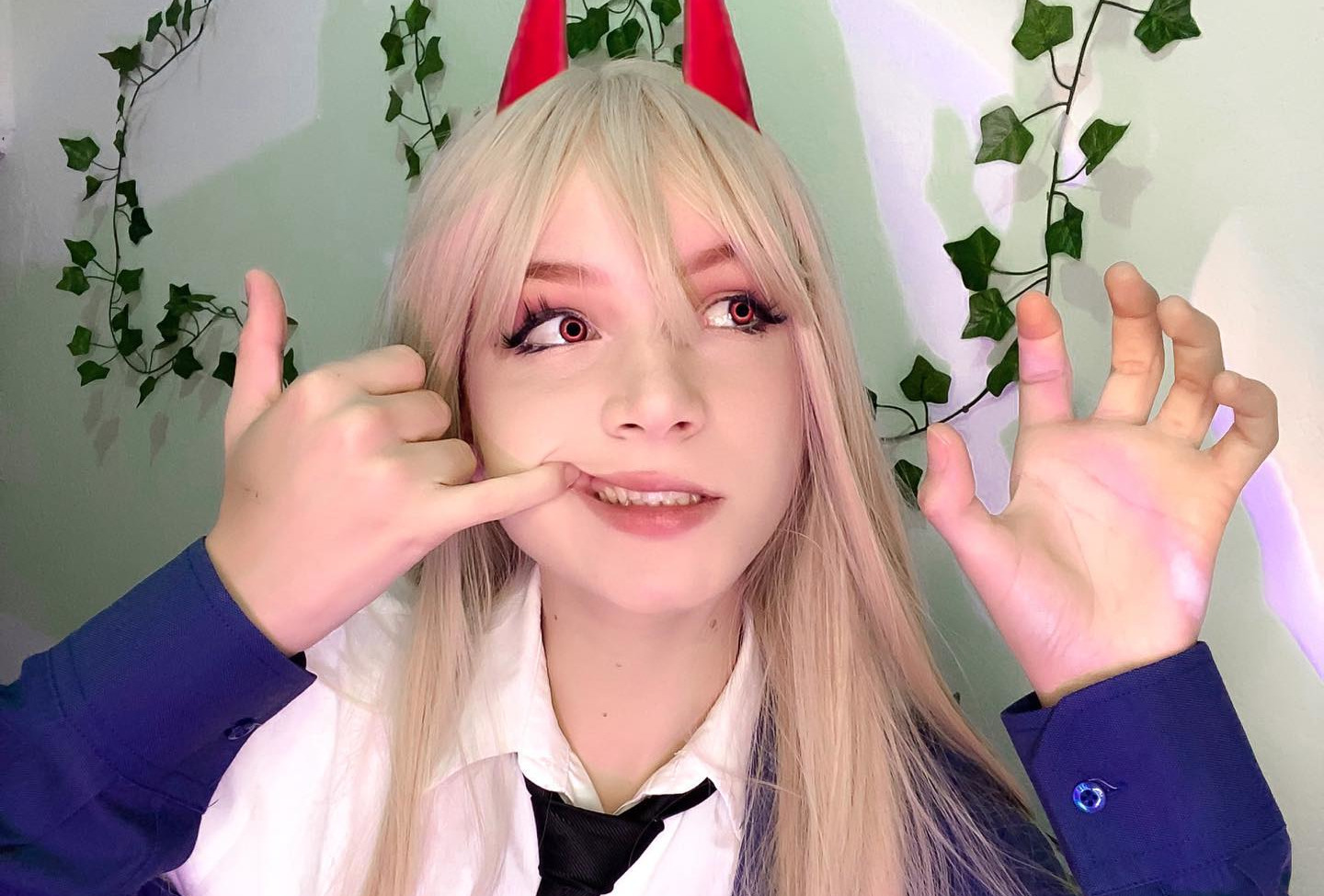 Belo cosplay da Power, de Chainsaw Man, da yun