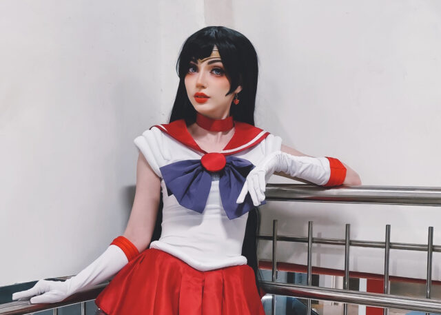 Veja o belo cosplay da Sailor Marte, de Sailor Moon, da Alice Dias
