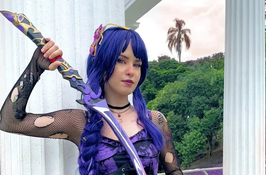 Genshin Impact: Belo cosplay da Shogun Raiden casual