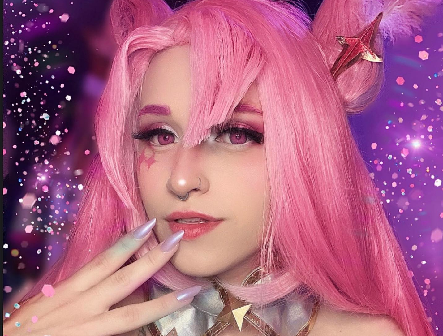 Ahri Coven neste belo cosplay de League of Legends da Thay – Select Game