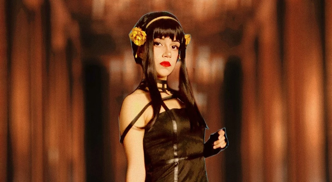 Brasileira Miki faz um lindo cosplay da Yor Forger, de Spy x Family ...