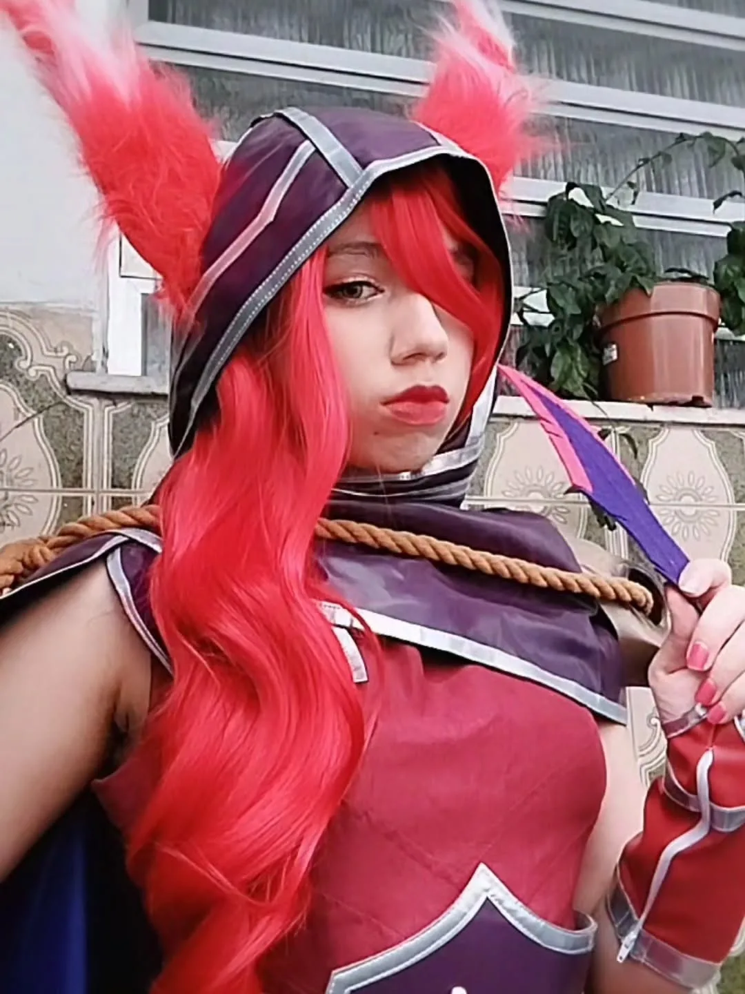 League of Legends: Veja o belo cosplay da Xayah clássica, da Raven